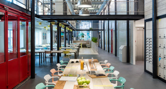 Deskopolitan - Espace de coworking premium à Paris.